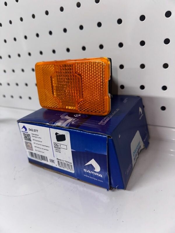 Фонарь указателя поворота для грузовиков скания 2 3 серия (SCANIA)
