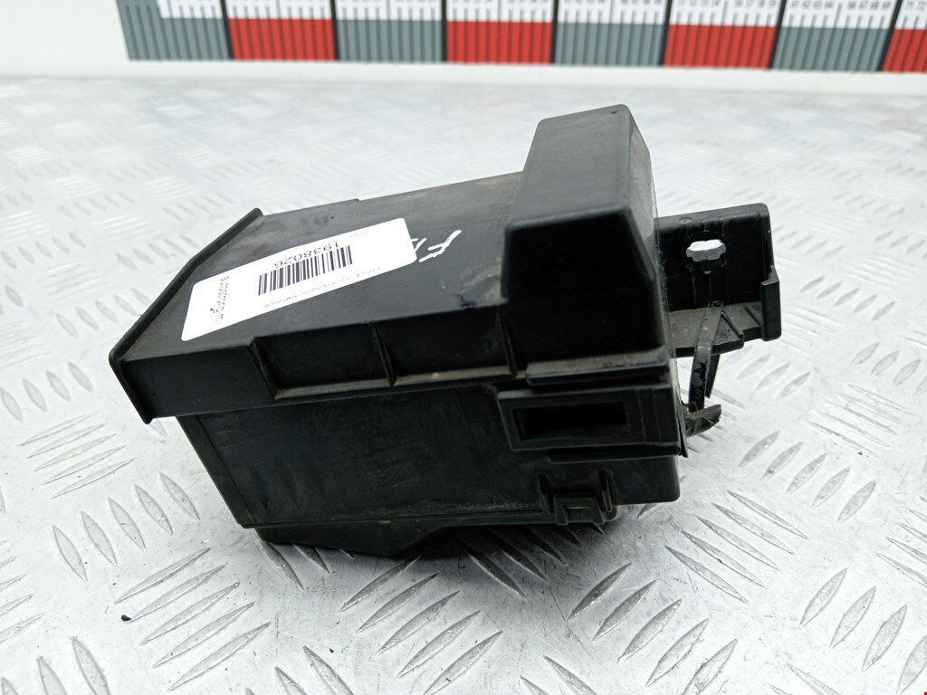 Блок предохранителей Suzuki Swift 3 3677062JC0 арт. 1938026