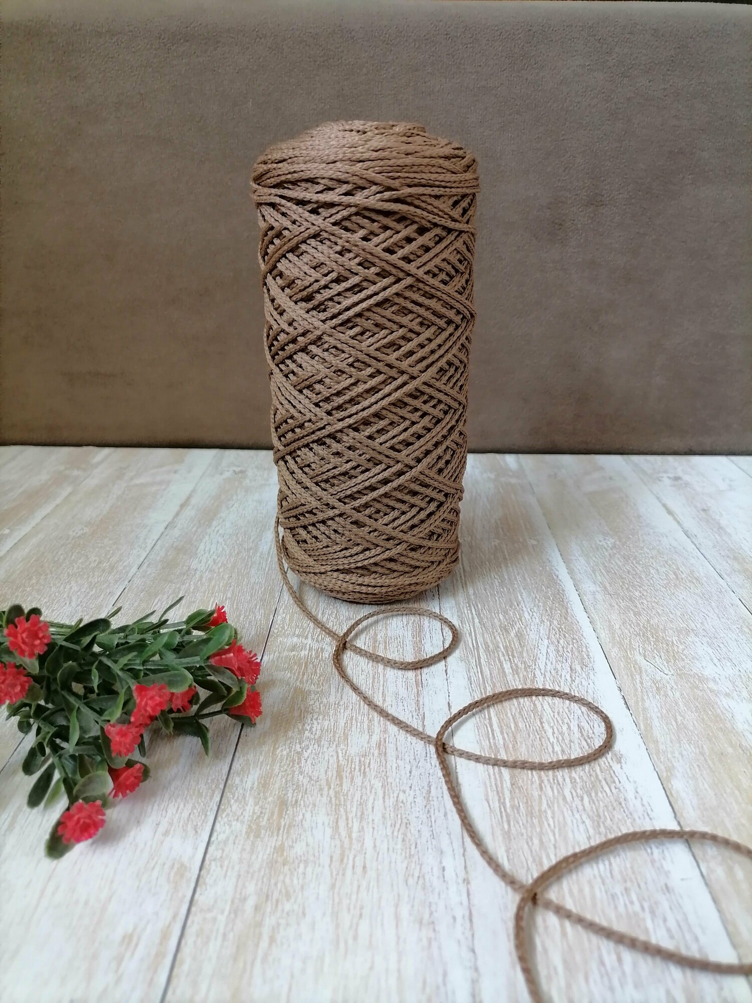 Шнур полиэфирный эльнить -1 мм без сердечника /шнур для вязания, рукоделия, макраме/"молочный шоколад"