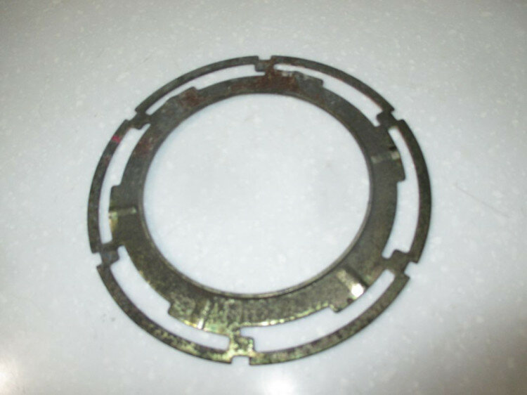 Кольцо крепления топливного насоса 96183169 Шевроле Авео Кобальт Лачетти Ланос