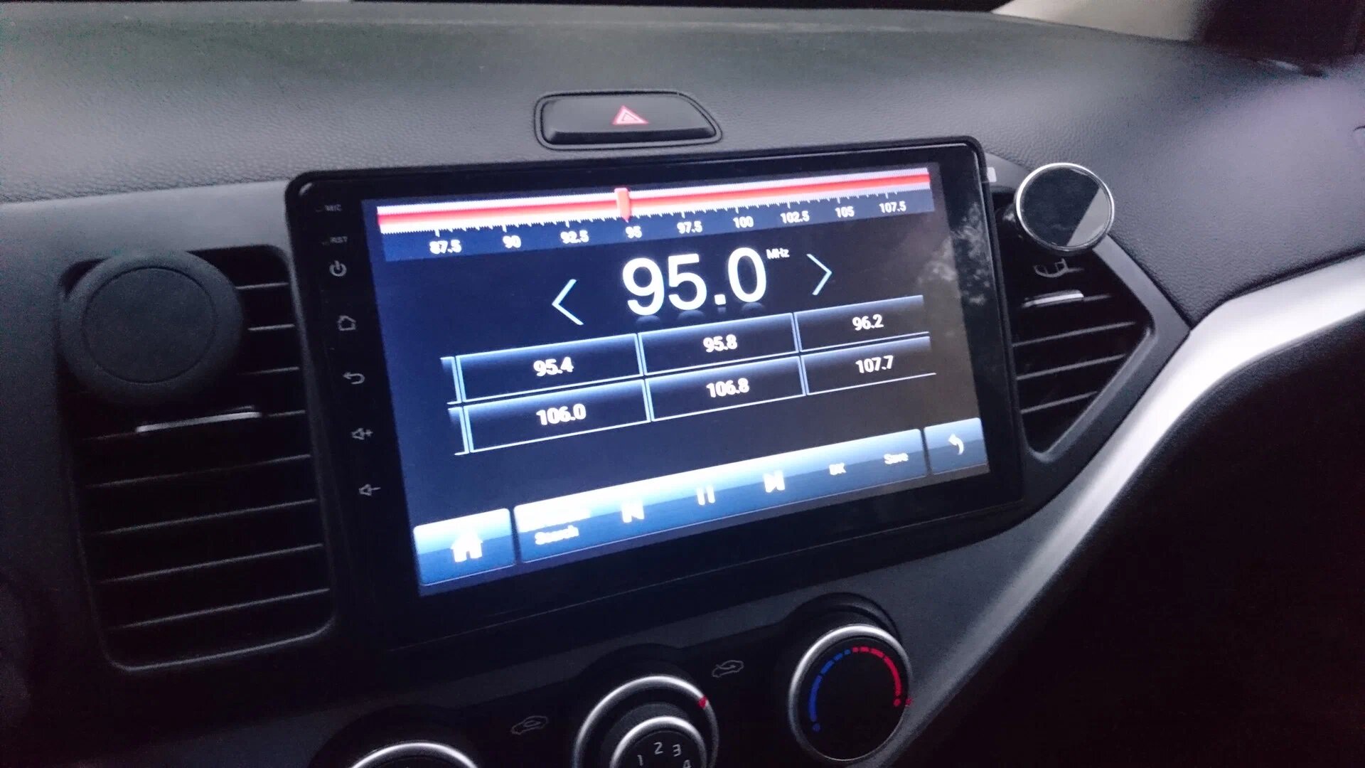 Штатная магнитола MEKEDE KIA Picanto TA Morning TA 2011-2017 с 8 ядерным процессором , памятью 4/64 версией Android 14