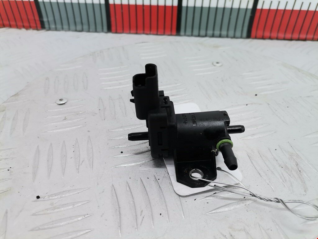 Клапан воздушный Ford C-MAX 2 1725727 арт. 1655243