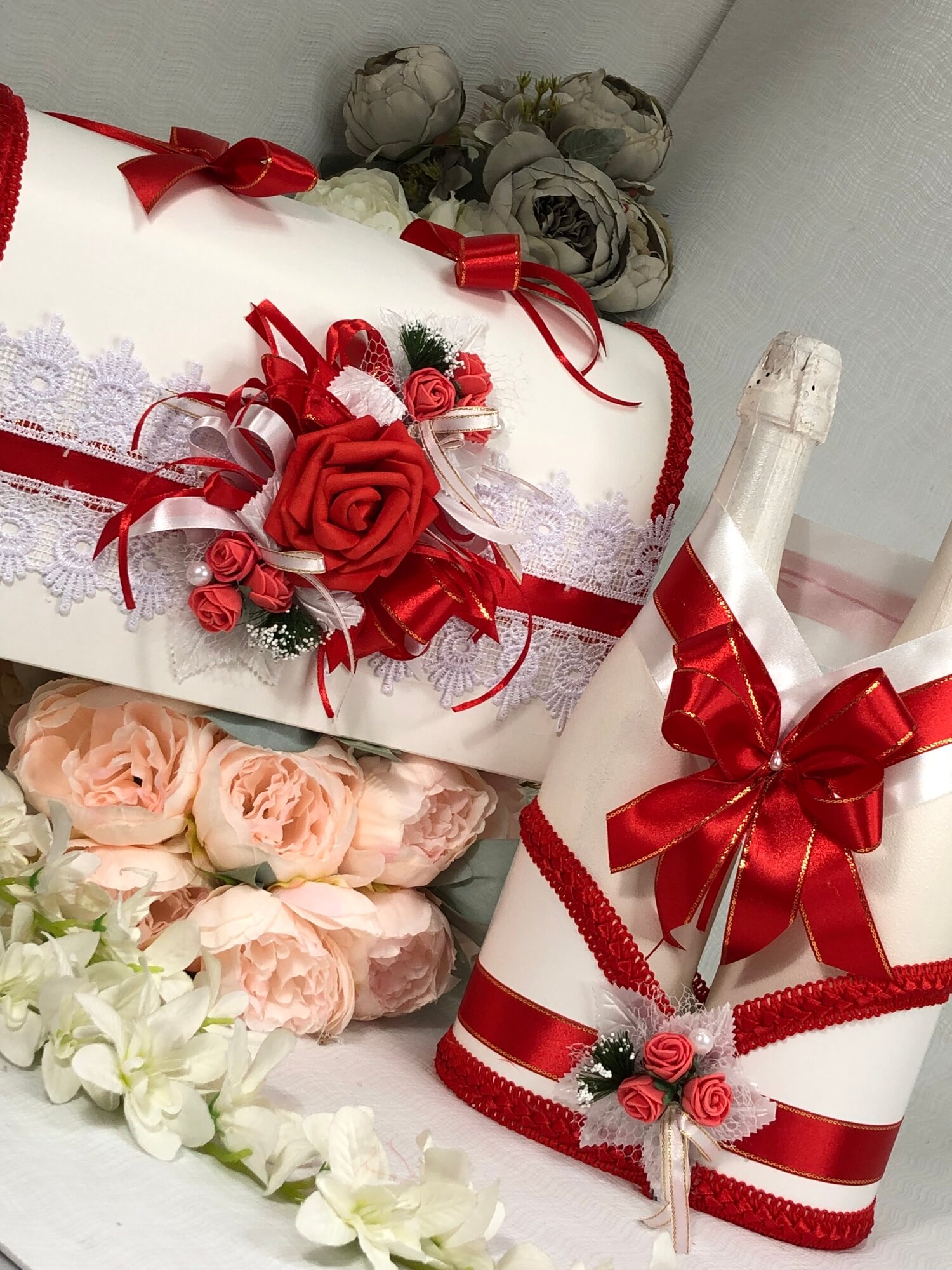 Набор свадебных аксессуаров "Бутоньерка", красный, 2 предмета