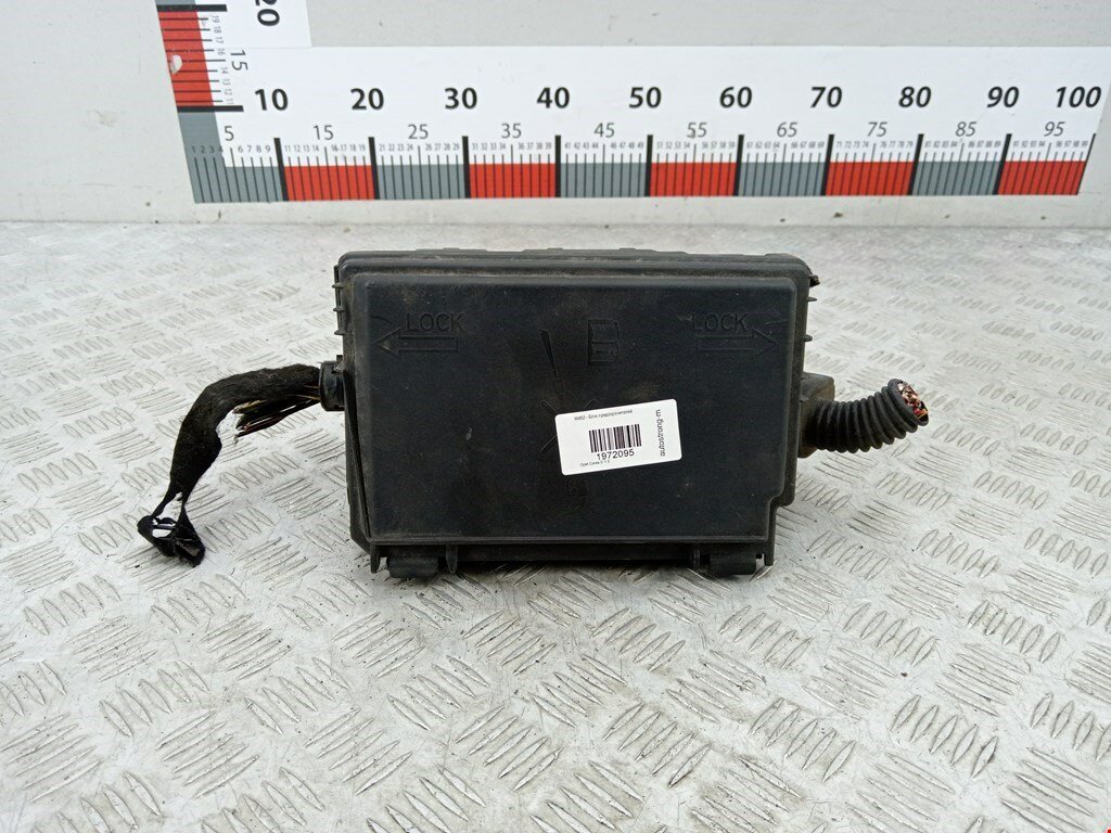 Блок предохранителей Opel Corsa D 13246936 арт. 1972095