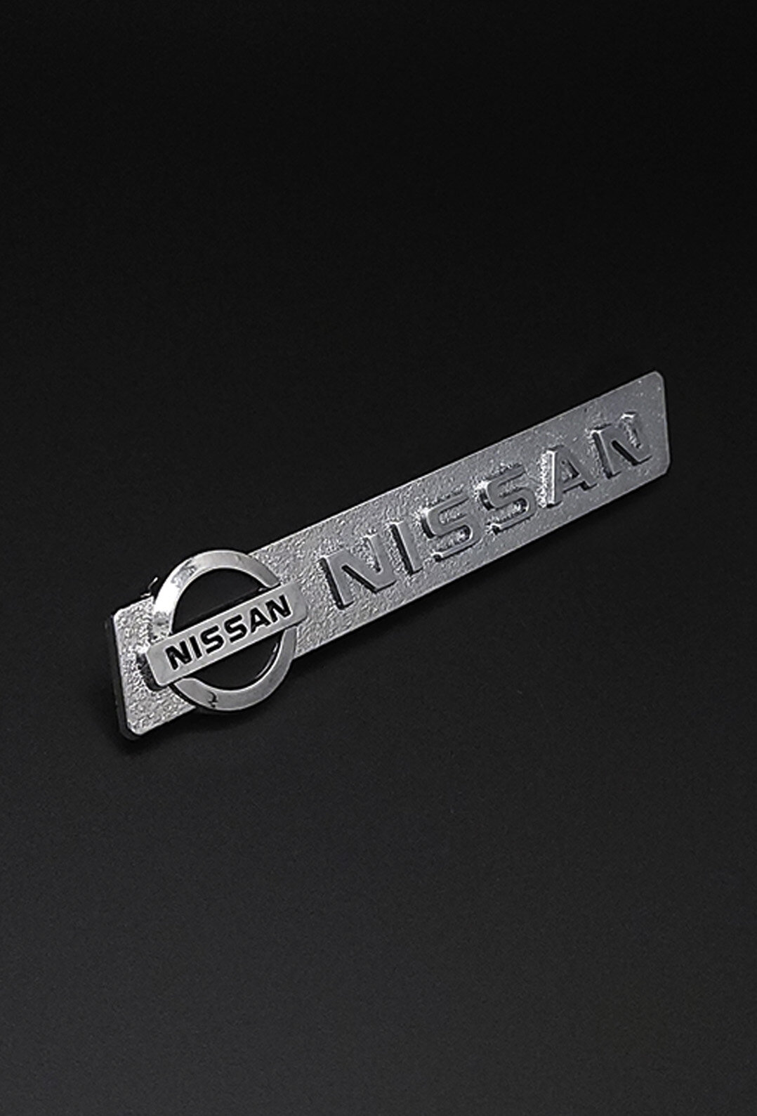 Автолейбл (логотип) NISSAN металлический для автоковриков 1 шт.