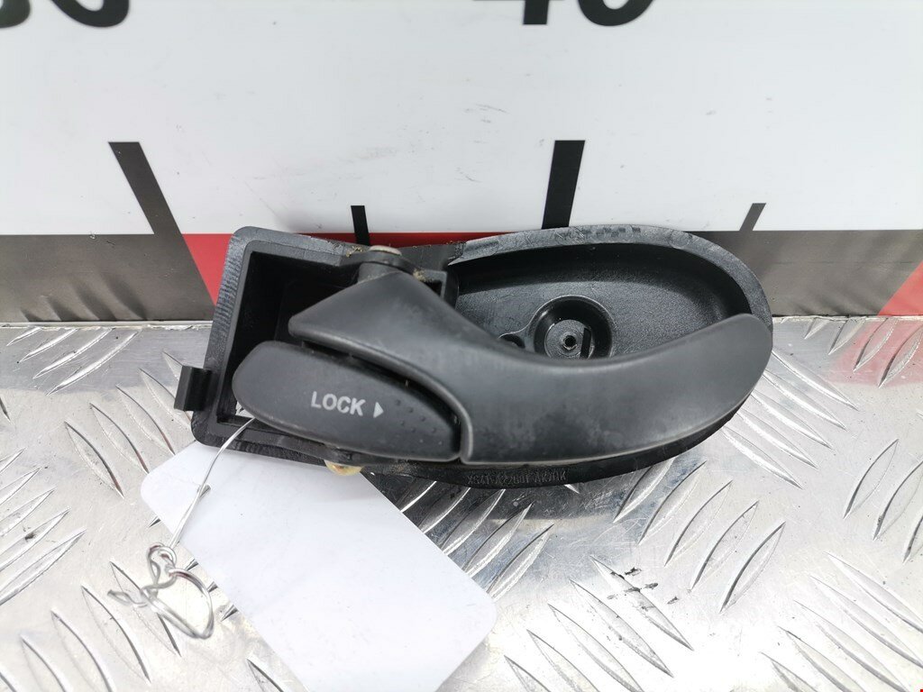 Ручка двери внутренняя передняя левая Ford Focus 1 XS41A22601AK арт. 1590753