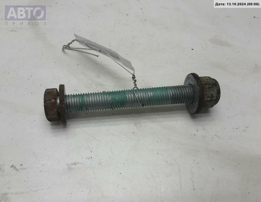 Болт крепления Volkswagen Passat B5+ (GP)
