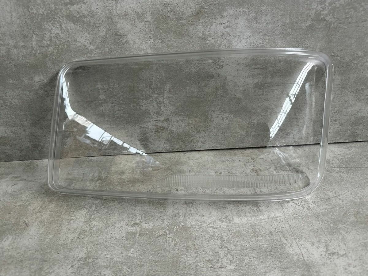 Стекло головной фары левое KAMAZ