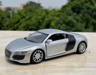 Модель New Ray, машина Audi R8, 1:32