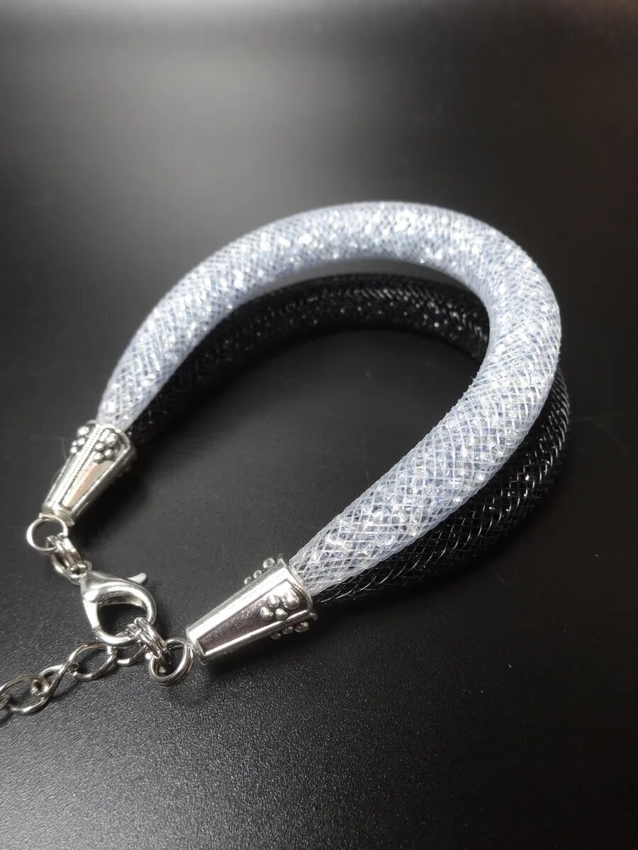 Браслет, бисер