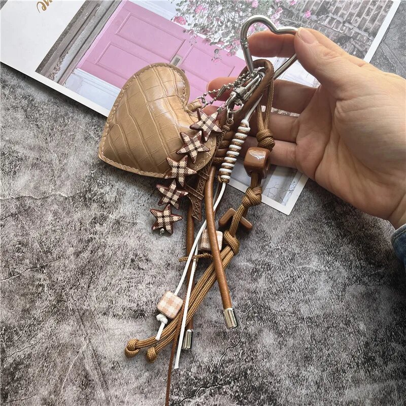 Шнур для ключей Коричневый висит Брелок для мобильного телефона ручной работы Очаровательные бусины Брелок Изысканные аксессуары Подвесные украшения Брелок