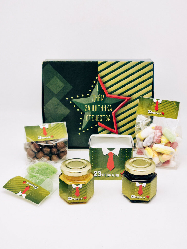 Подарочный набор с 23 февраля чай черный 35гр, мед 50гр и сладости 240гр