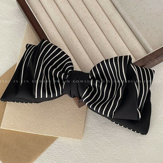 Заколка автомат с оригинальной тканевой бабочкой аксессуар для укладки волос черный