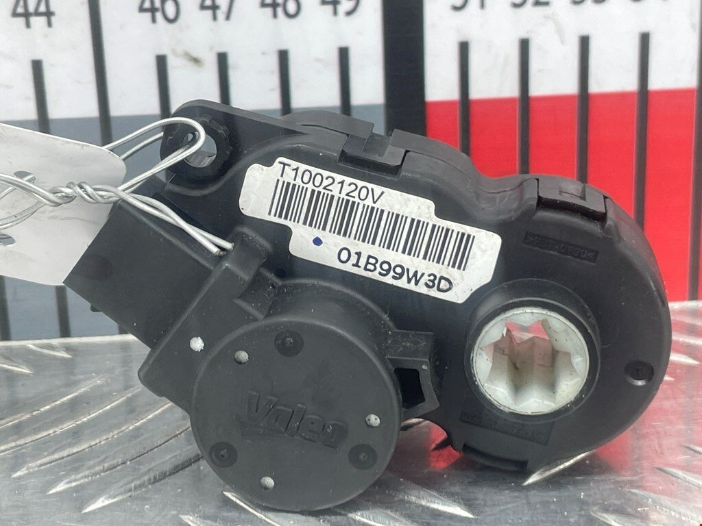 Сервопривод (электропривод моторчик привода) заслонки печки Peugeot 308 T1006419G арт. 2003997