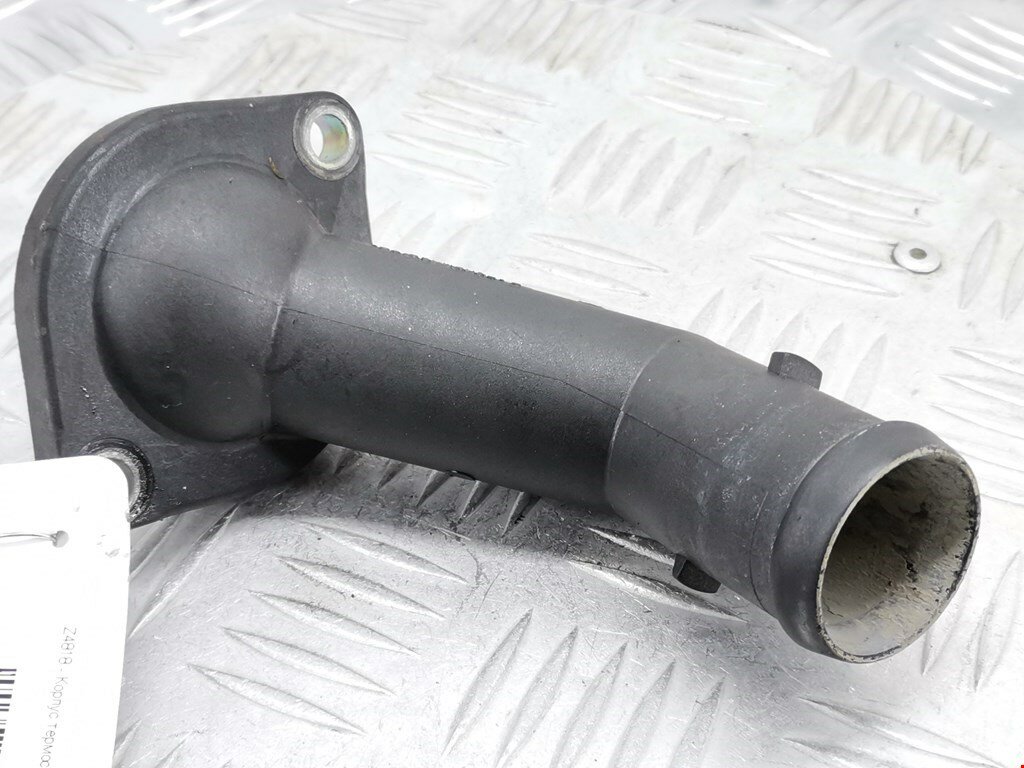 Корпус термостата Volkswagen Golf 4 06A121121C арт. 1778485