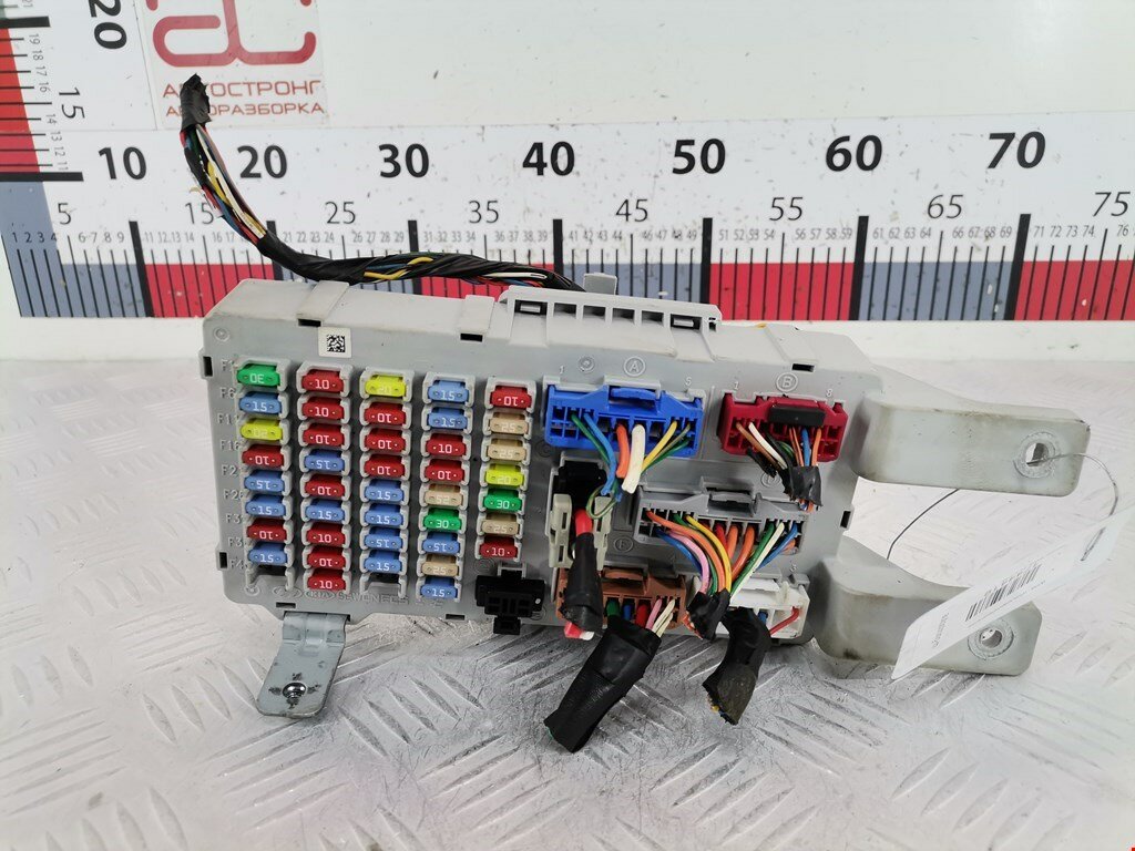 Блок предохранителей Hyundai Santa Fe 2 (CM) 919502B401 арт. 1744419