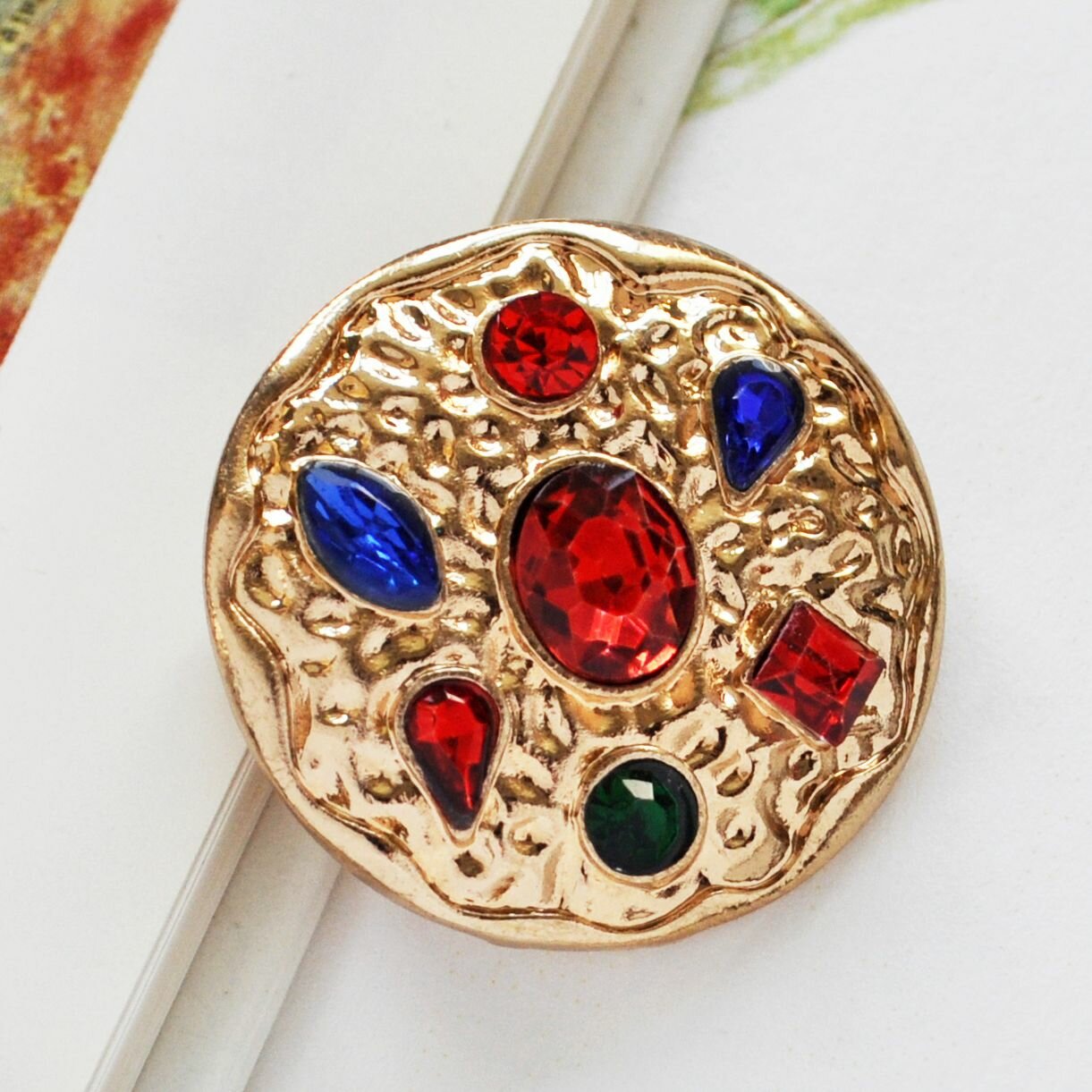 Брошь, кристалл