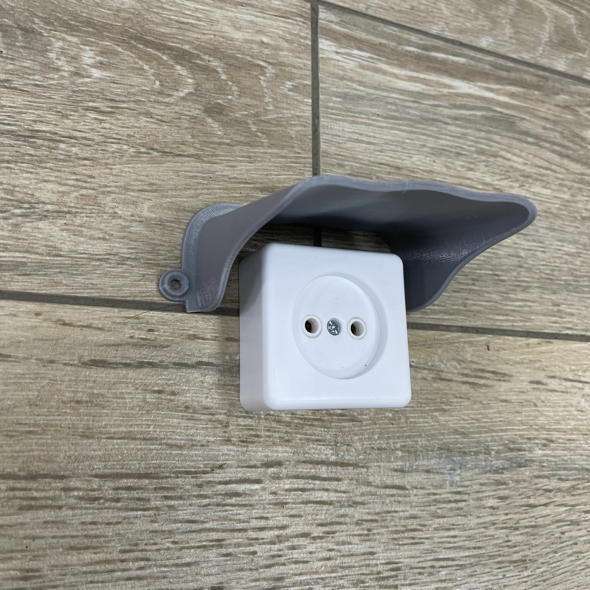 Уличный защитный козырек для розетки, выключателя (3D-печать пластик) (серый) защита от дождя, льда, снега, насекомых.