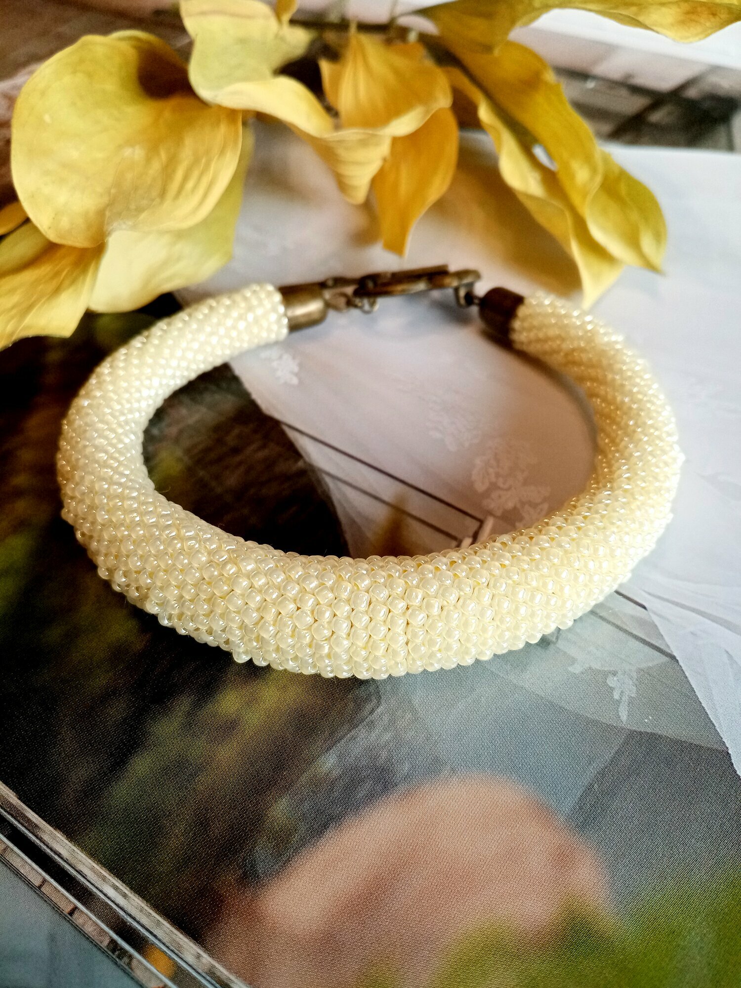 Плетеный браслет, бисер