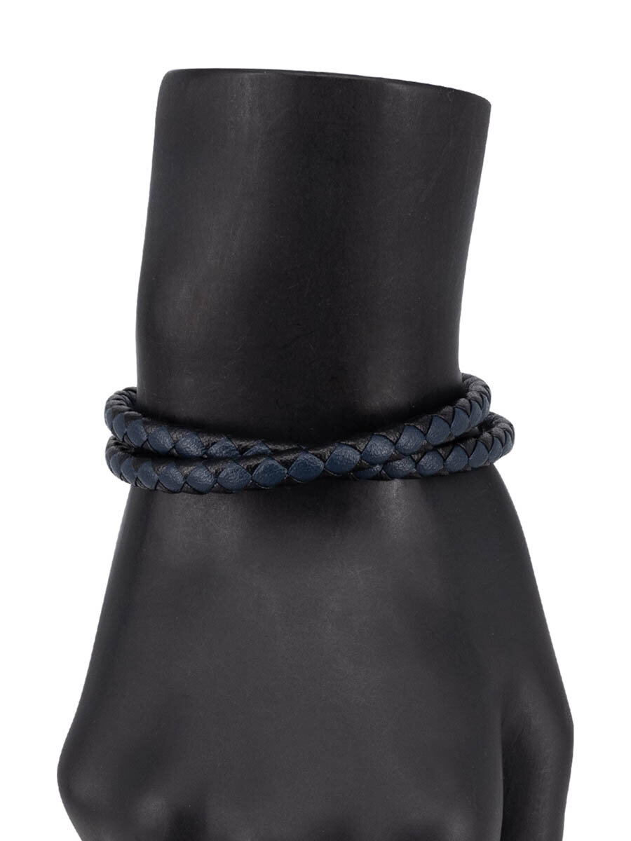 Плетеный браслет