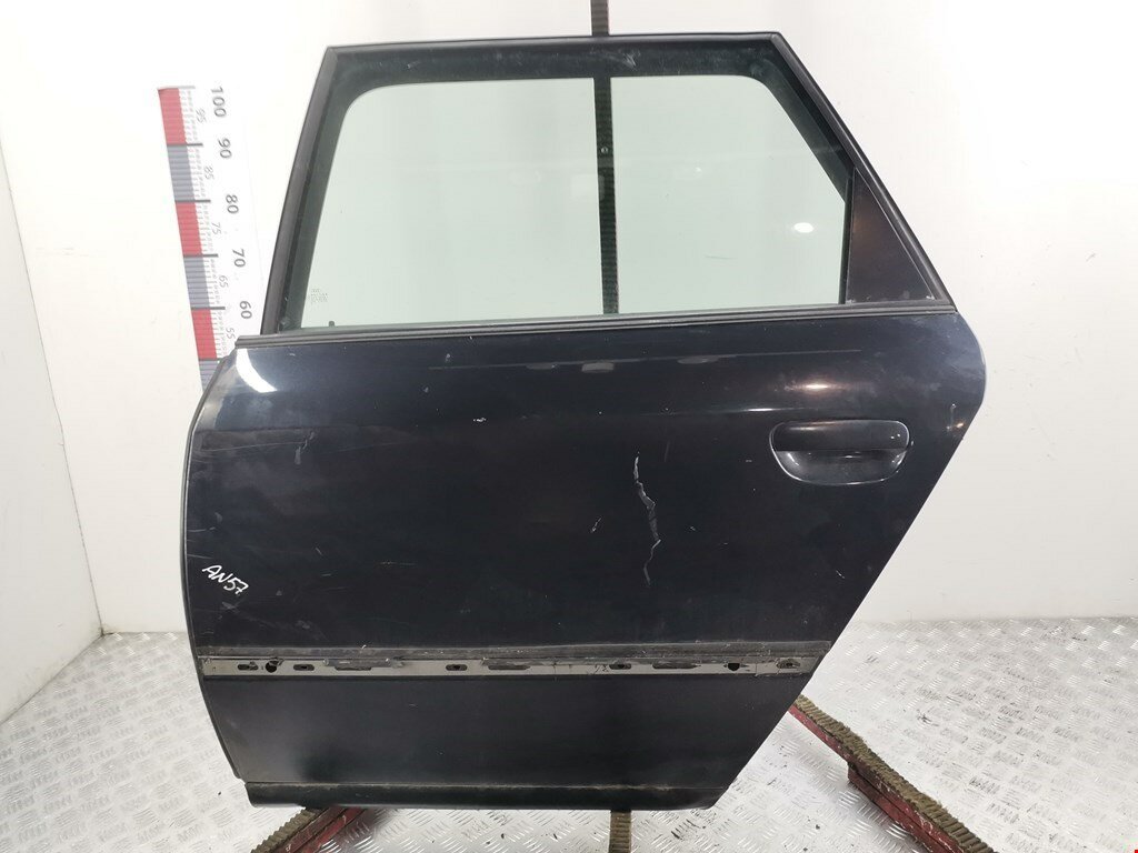 Дверь задняя левая Audi A6 C5 4B0833051 арт. 1666023