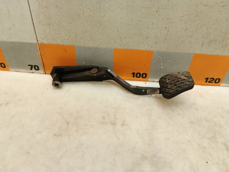 Б/У Мазда 6 GH Педаль сцепления Mazda Mazda6 2008 GH 323827 MAZDA арт. GS1D41300