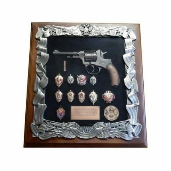 Панно "Наган с знаками ФСБ", размер 440 х 400 мм 64237 GT