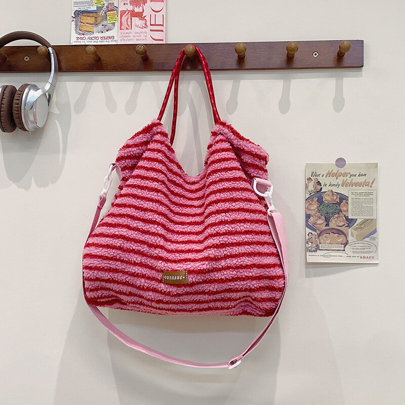 Прямая продажа новой полосатой сумки большой вместимости, простая сумка через плечо, модная корейская версия, пушистая сумка для поездок