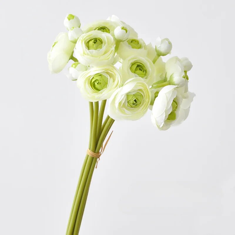 Букетик из ранункулюсов, белые и White green