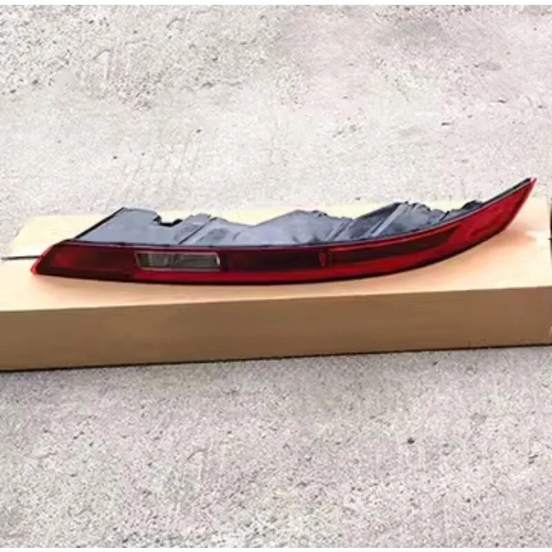 Лампы заднего бампера, задний широкий фонарь 80A 945 069/80A 945 070 80A945069 80A945070 для Audi Q5L Совершенно новый 80A.945.069 Left