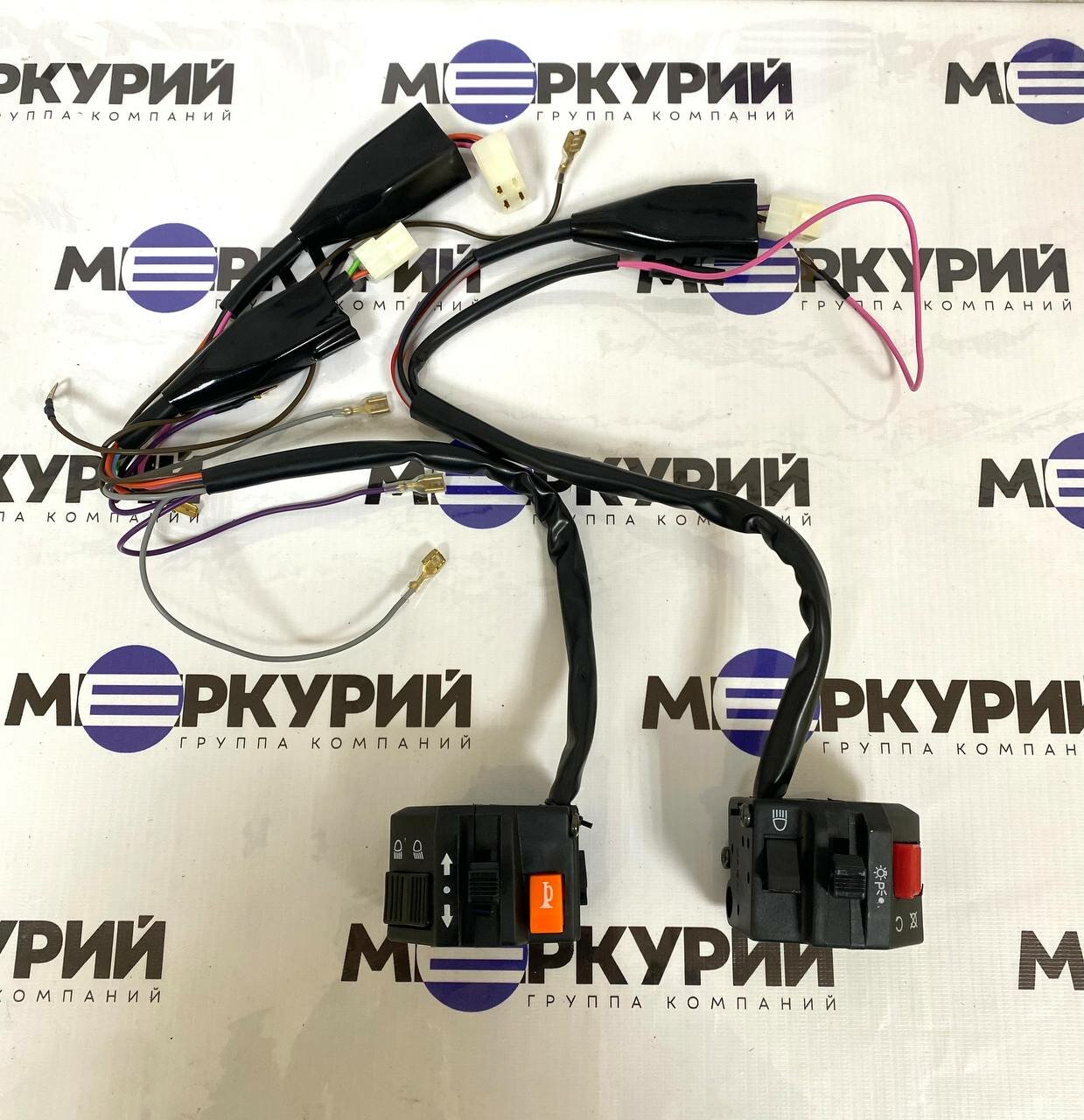 Переключатель на руль для мотоцикла Иж (пара) (нового образца)