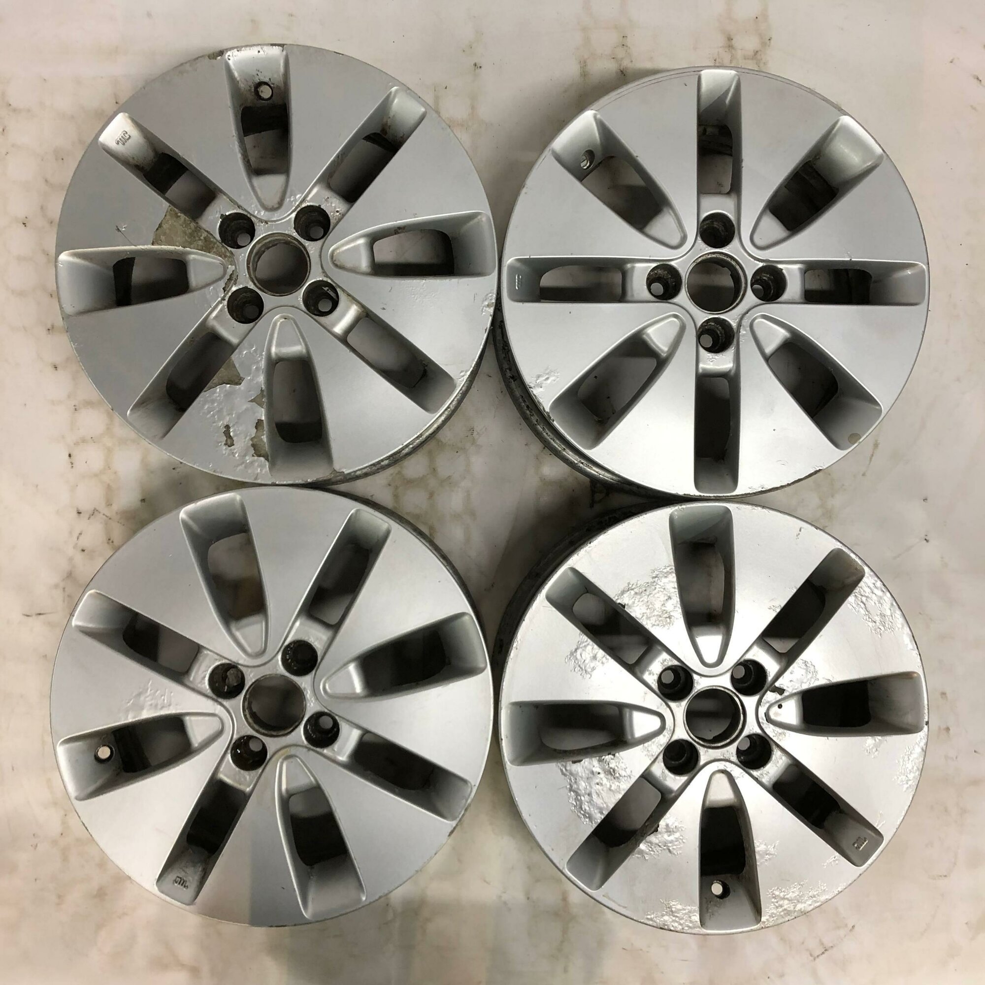 Колесные диски Kia 15x6 PCD 4x100 D54.1 ET48 (оригинал)