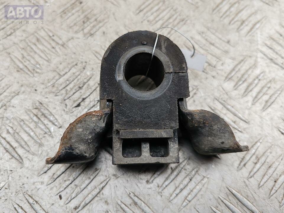 Крепление втулки стабилизатора переднего Nissan Qashqai J10 (2006-2013)