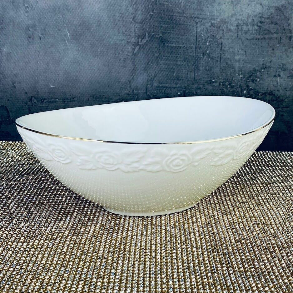 Овальный салатник 20,5см белая роза Фарфор 1 шт.