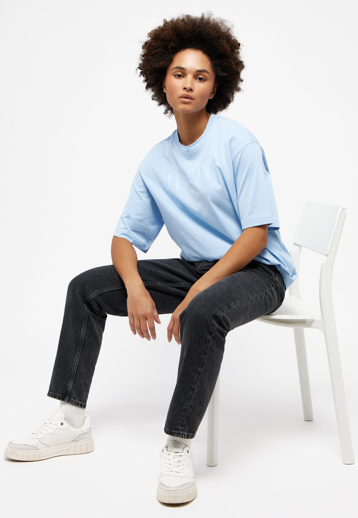 Джинсы зауженные 