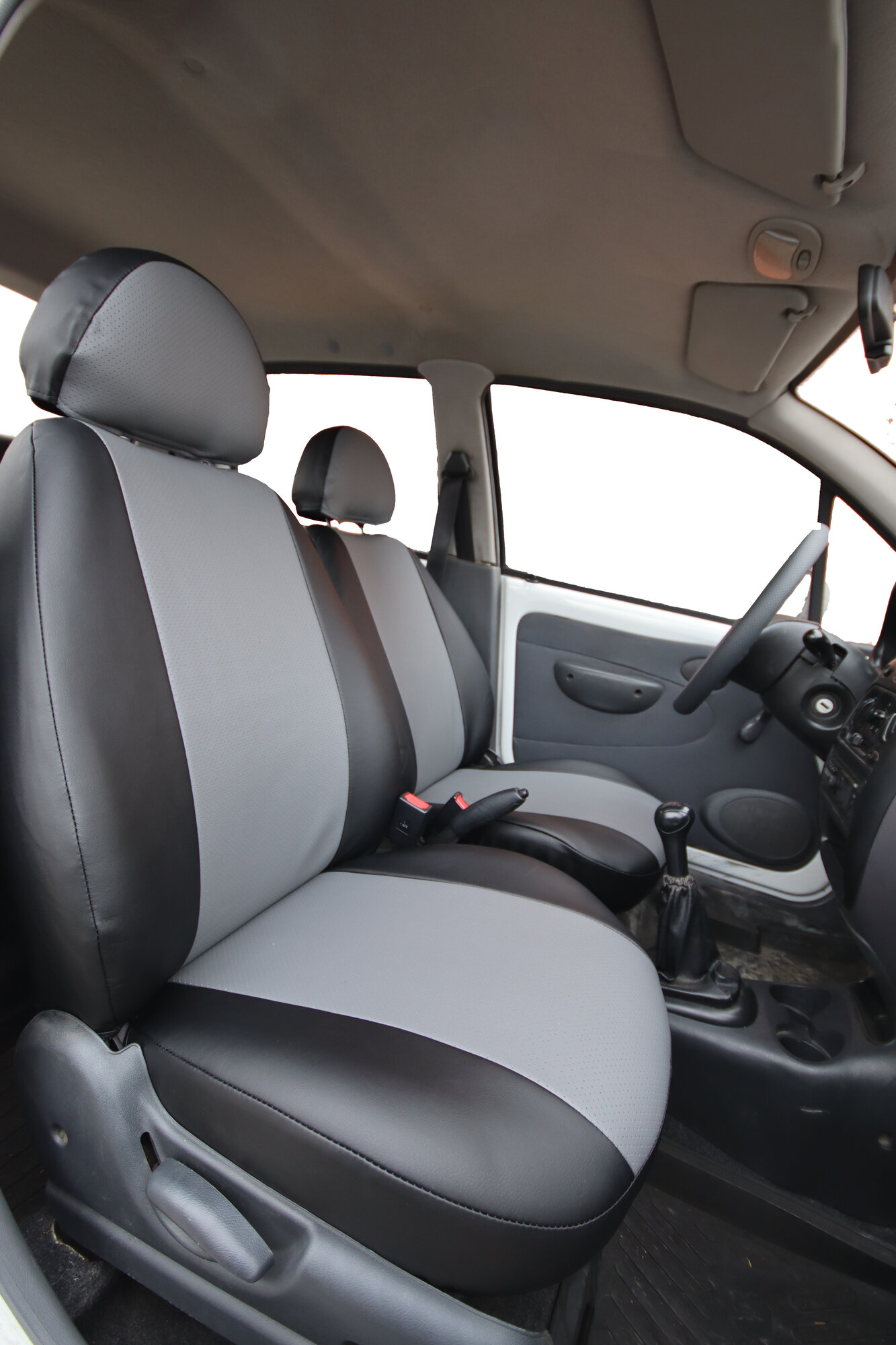 Авточехлы оригинальные для Suzuki Vitara (с 2015)/ Suzuki SX-4 II Хетчбэк (с 2013) (Экокожа Серая/Черная)