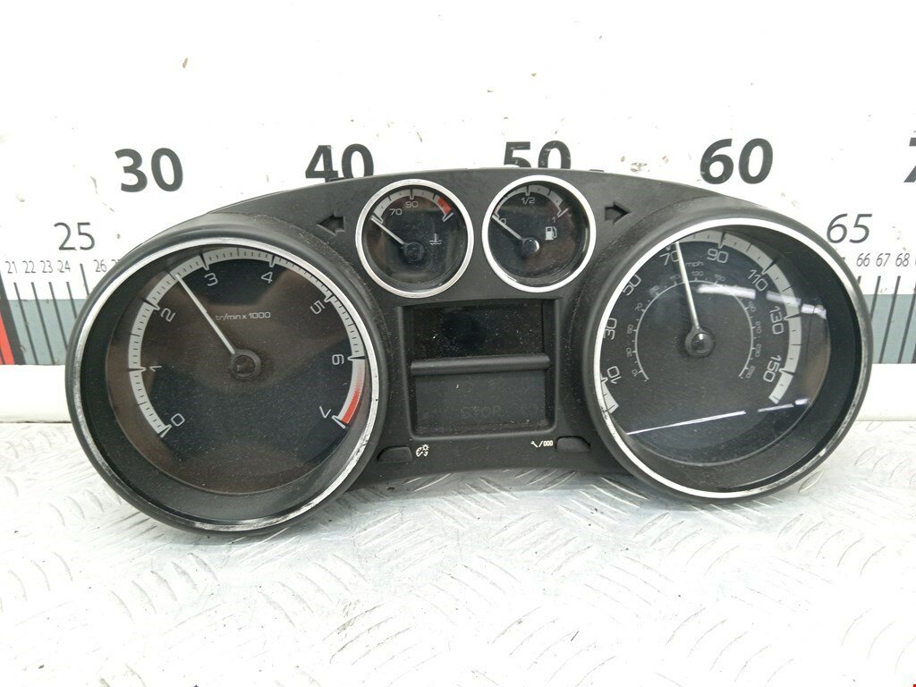 Панель приборная (щиток приборов) Peugeot 308 9806132580 арт. 1843114