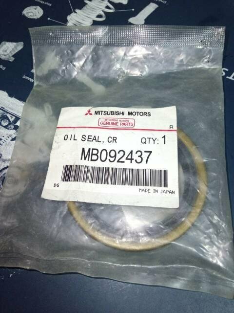 Сальник Mitsubishi MB092437 - Mitsubishi арт. MB092437