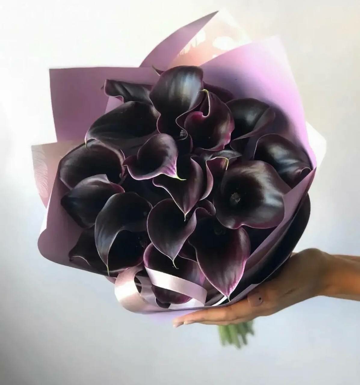 Премиум букет из черной каллы, премиум цветы, шикарный, красивый букет цветов.