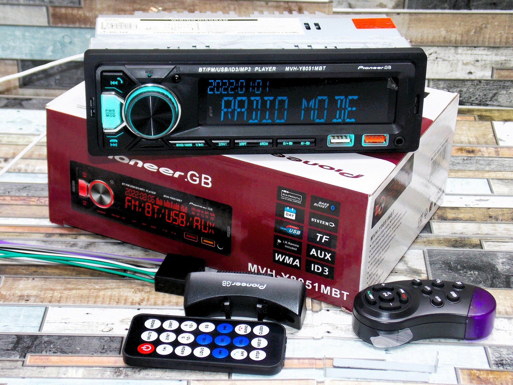 Автомагнитола для авто Pioneer 1 din с Bluetooth / 12V / 7 цветов подсветки экрана / AUX / USB / Блютуз / Пульт на руль / Пульт ДУ / Пионер