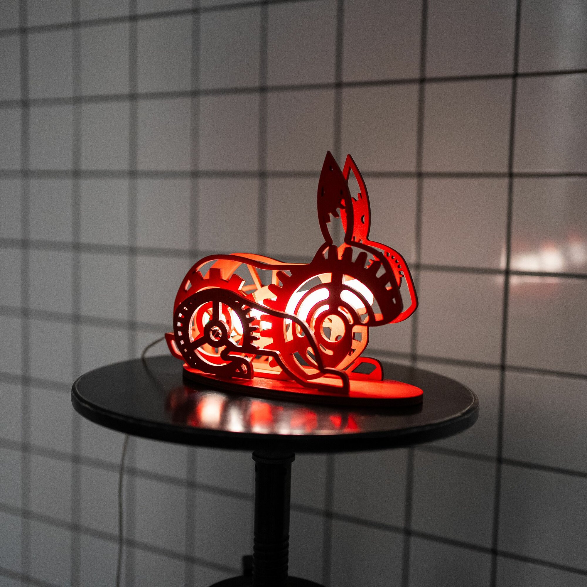 Светильник-ночник Elmarto Механический Кролик, 20х17 см, красный/теплый белый