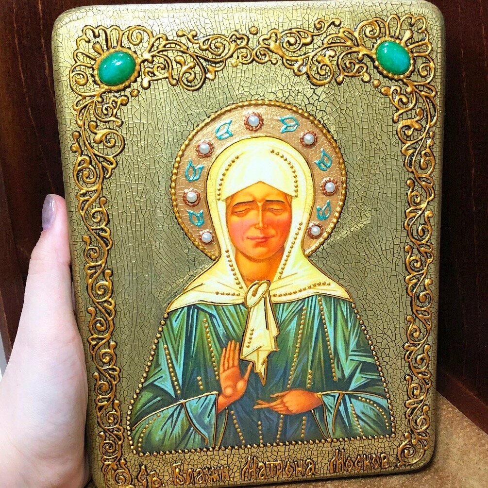 Икона "Матрона Московская" в подарочной шкатулке из мореного дуба