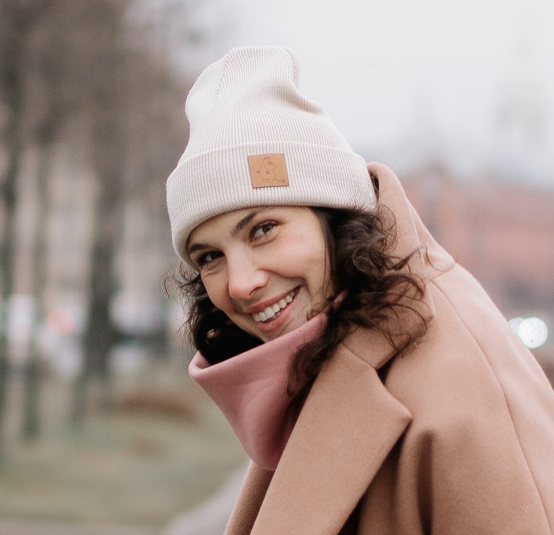Шапка Базовая коллекция для женщин