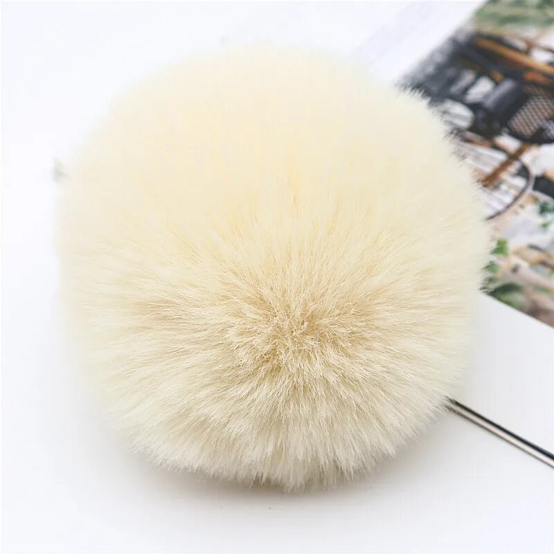 Искусственный плюшевый помпон 10 см Белый, 08 beige