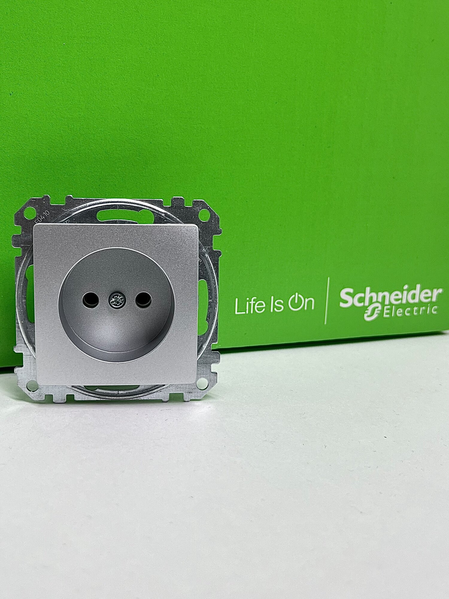Розетка без заземления 16А Schneider Electric Sedna Design, алюминий, SDD113035