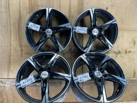 Диски литые NISSAN Б/У 7*R16 PCD 5*114.3 DIA 66.1 ET 34 (3148d)