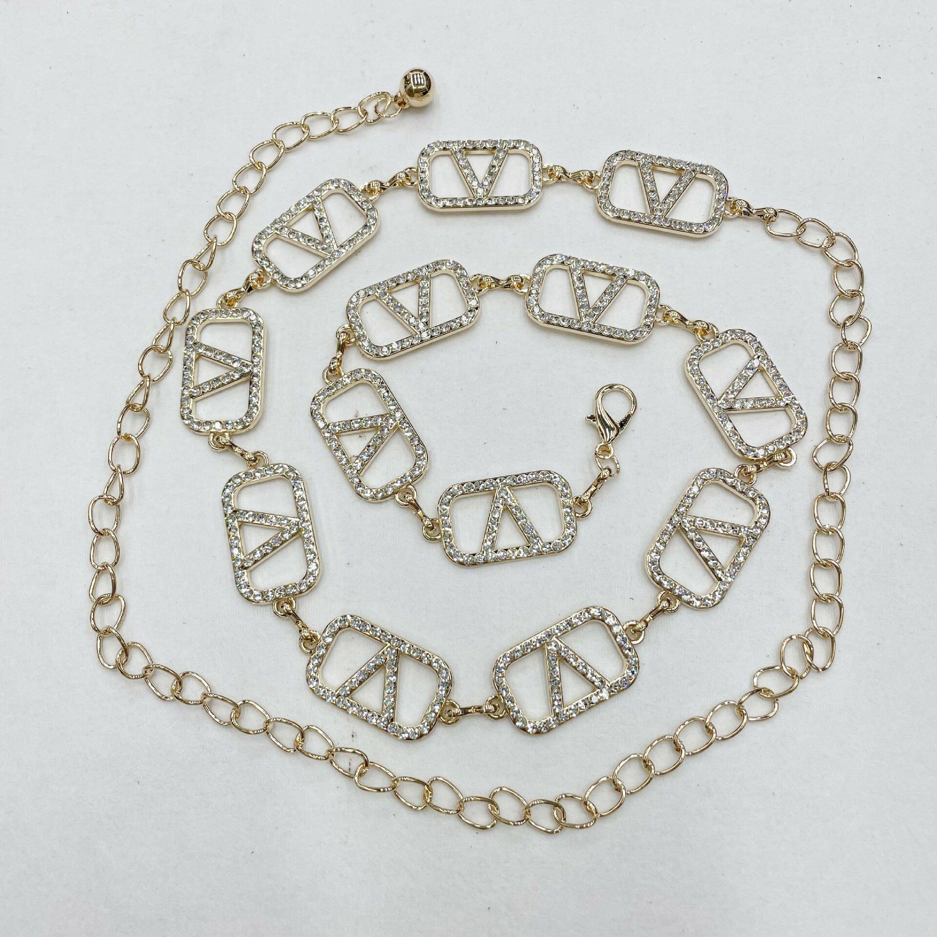 Цепь на тело