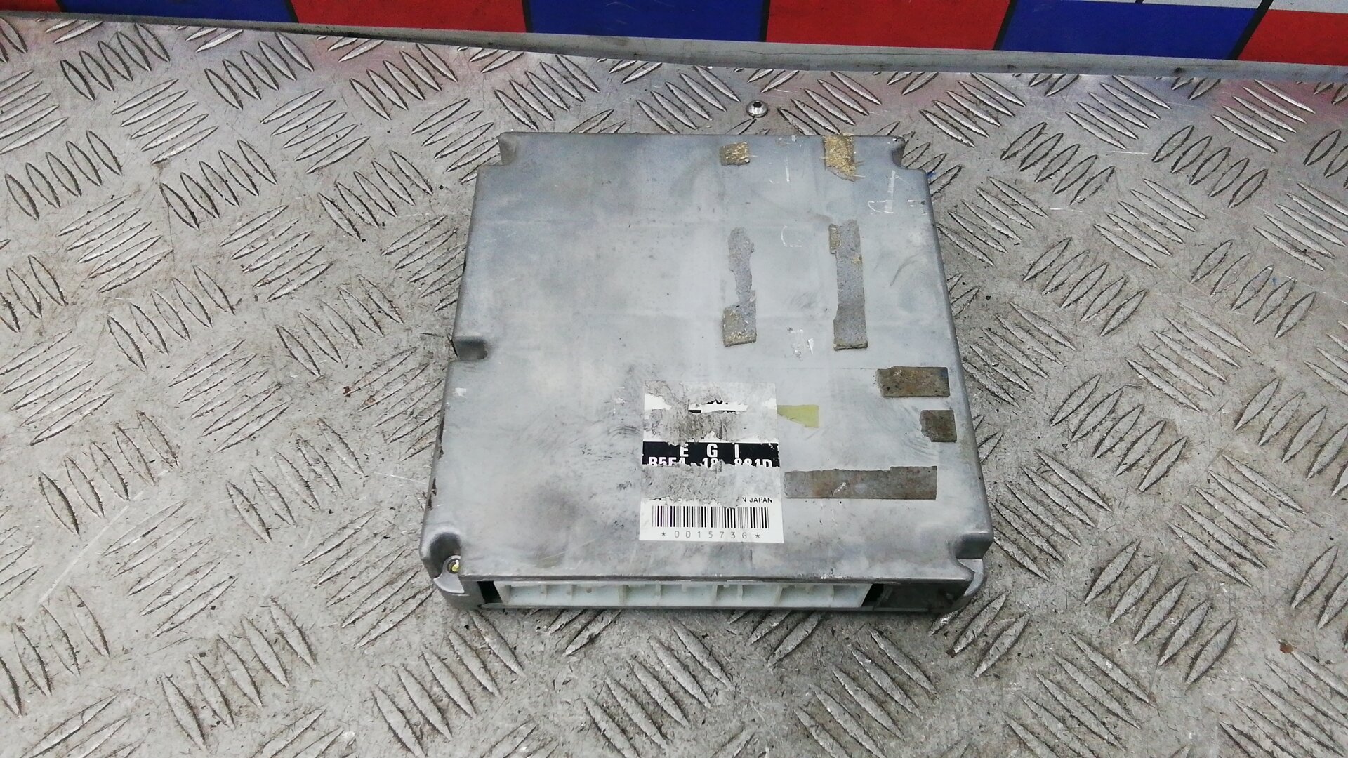 Блок управления MAZDA DEMIO 1