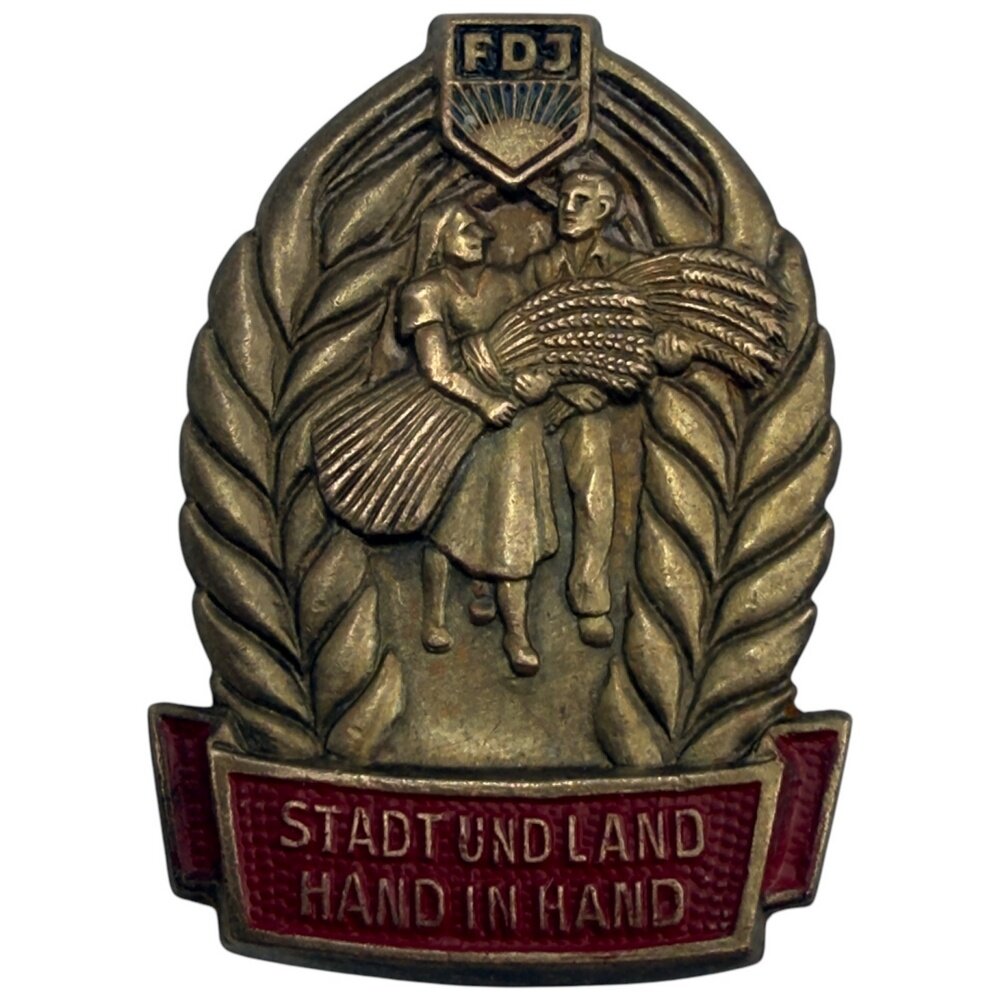 Знак "За отличный урожай" (Город и деревня - рука об руку) ГДР 1961-1970 гг.