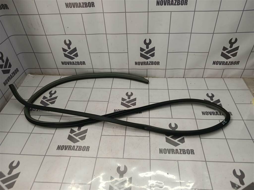 Уплотнитель стекла двери Chevrolet Lacetti 04-13